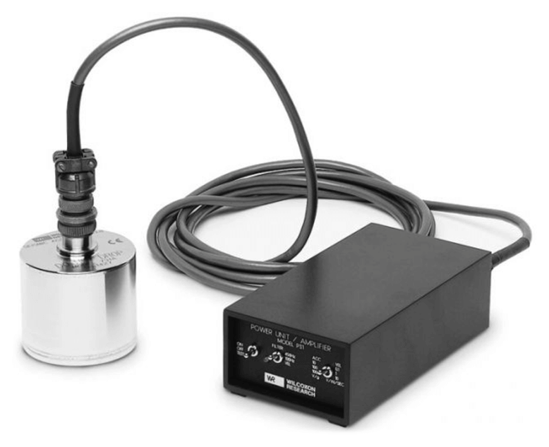 Model 731A/P31 Seismic Accelerometer/Power Supply Amplifier System ...